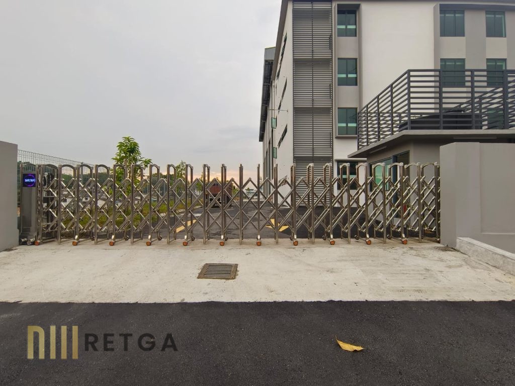 Motorized Stainless Steel 304 Retractable Gate - RETGA