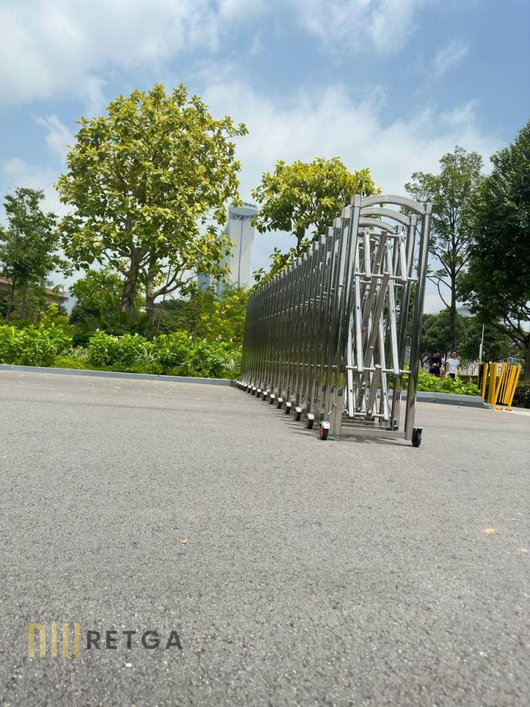 Manual Stainless Steel 304 Retractable Gate - RETGA