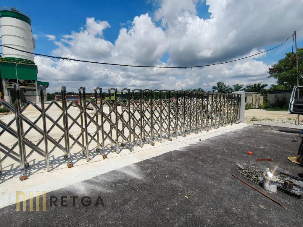 Motorized Stainless Steel 304 Retractable Gate - RETGA
