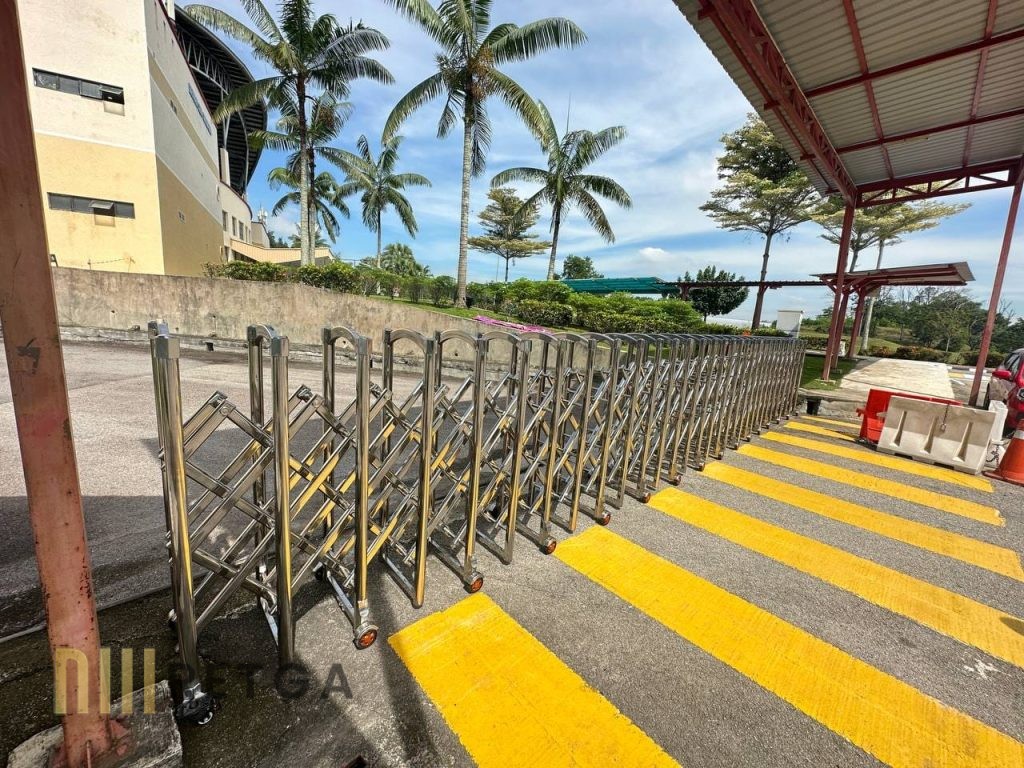 Manual Stainless Steel 304 Retractable Gate - RETGA