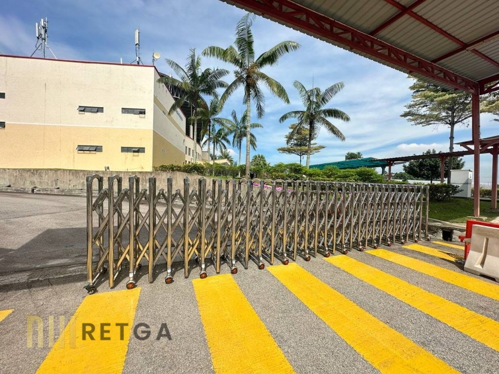 Manual Stainless Steel 304 Retractable Gate - RETGA